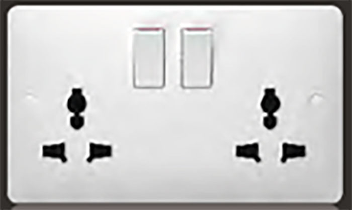 Espace Maison - Double socket with universal switch